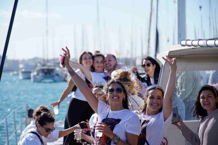 Valencia: Catamaran Party Boat with Lunch - Who Should Consider This Tour?