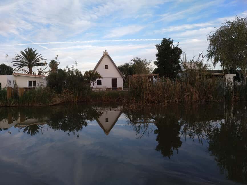 Valencia: Guided Lake Albufera Boat Ride and Barraca Tour - Authenticity and Practical Tips