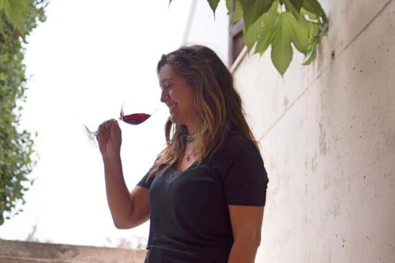 Valencia: Vineyard Tour, Local Wine Tasting and Appetizer - FAQ