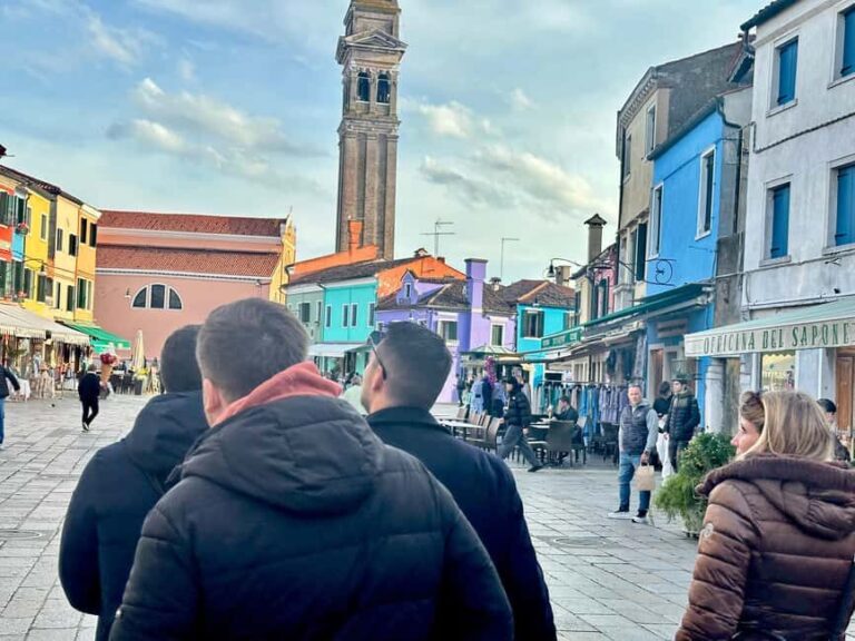 Venice: Boat tour and visit to Murano Glass and Burano Lace - FAQs