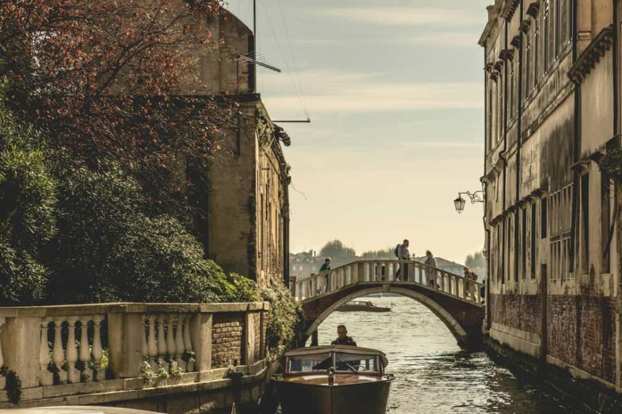 Venice: Guided Boat Tour to Murano and Glass Blowing - Authenticity and Practical Tips