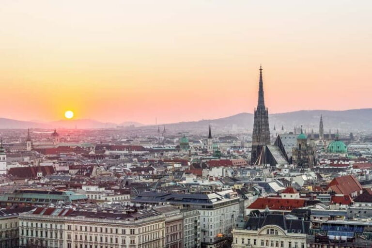 Vienna: EasyCityPass | City Card | Bus Metro Tram | Savings - How the Pass Works: What to Expect