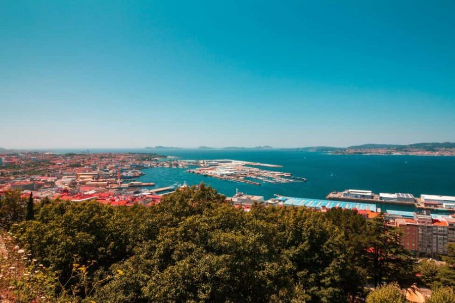 Vigo: Santiago de Compostela Guided Tour with Cathedral - What Makes This Tour Stand Out?