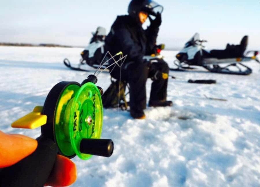 Vuokatti: Ice Fishing Trip with Hot Drinks - Detailing the Itinerary