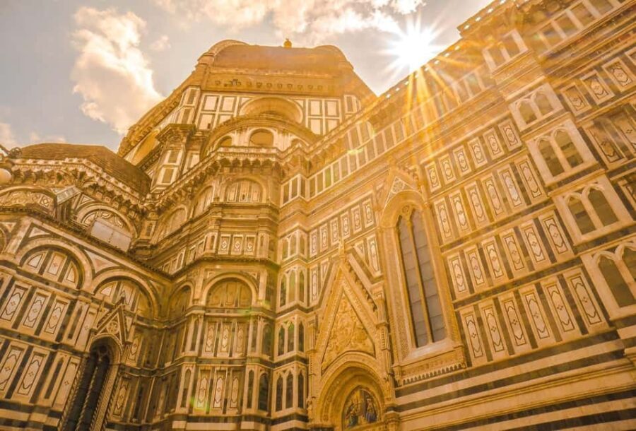 Walking Tour: Florence between Objectives and Secrets, a Journey through Mysteries - Authentic Stories and Legends