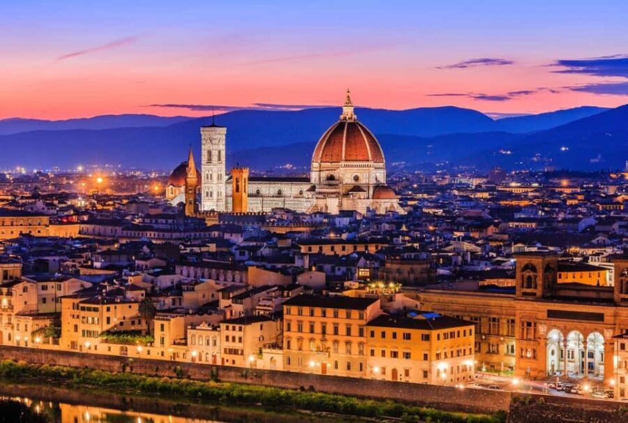 Walking Tour: Halloween in Florence among Crimes, Revenge, and Mysteries - Itinerary Breakdown: What to Expect at Each Stop