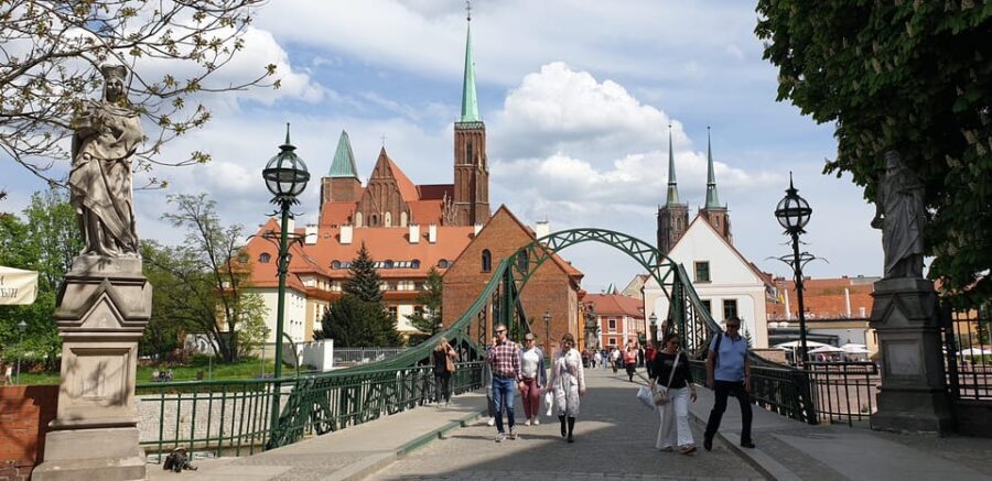 Wrocaw: 2-hour e-bus tour with driver-guide up to 16 people - The detailed itinerary: what you’ll see and why it matters