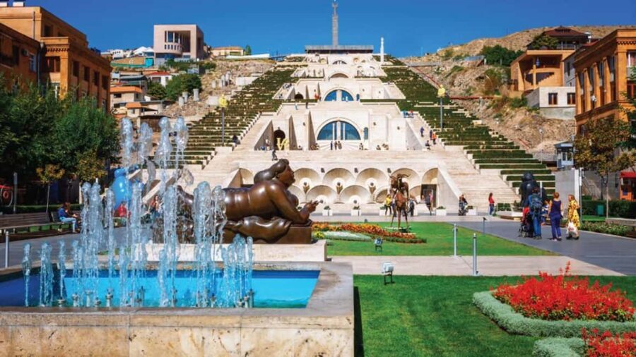 Yerevan City Tour: Discover an Old and New Yerevan - The Opera House and Freedom Square