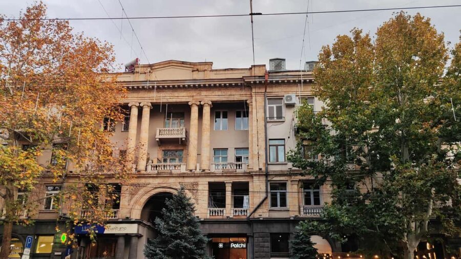 Yerevan: Old stories and secrets - Secret Coffee Houses and Local Galleries