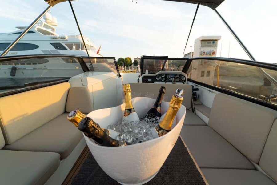 Zadar: Sunset and Night Cruise with Unlimited Sparkling Wine - The Landmarks and Landings