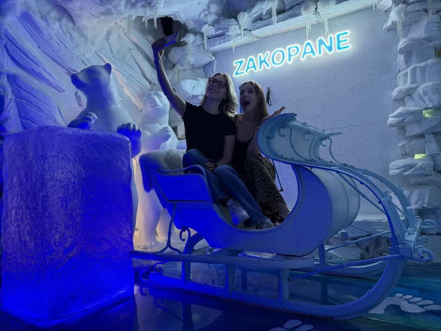 Zakopane - Be Happy Museum - entry ticket - Exploring the Themed Rooms and Installations