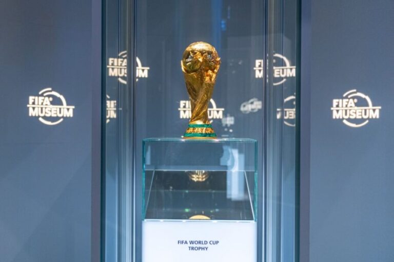 Zurich: FIFA Museum Entry Ticket - The Audioguide and Exhibits