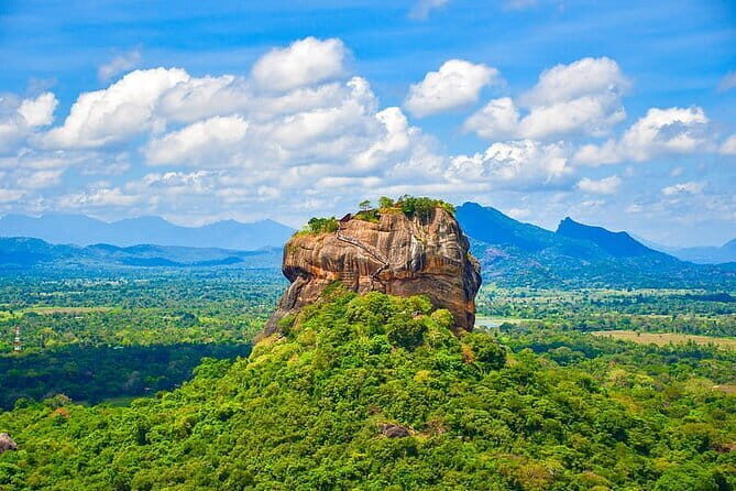 02 Days Private Dambulla & Habarana Tour With Village Experience From Colombo - In-Depth Look at the Itinerary and Experience