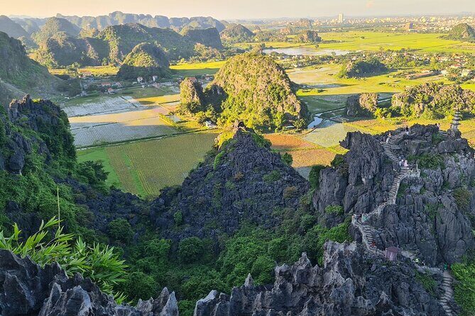 1 Day Luxury Tour in Bai Dinh,Trang An & Mua Cave Amazing View - The Scenic Journey to Trang An