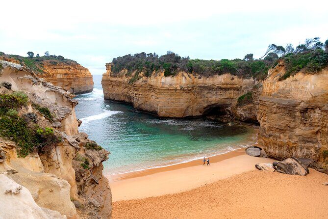 12 Apostles and Great Ocean Road from Melbourne - Who Will Benefit Most?
