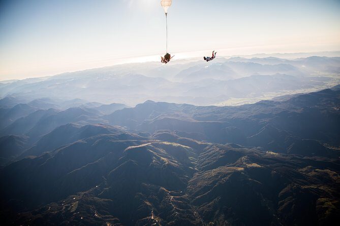 13,000ft Skydive over Abel Tasman with NZ's Most Epic Scenery - What Makes This Skydiving Experience Unique?
