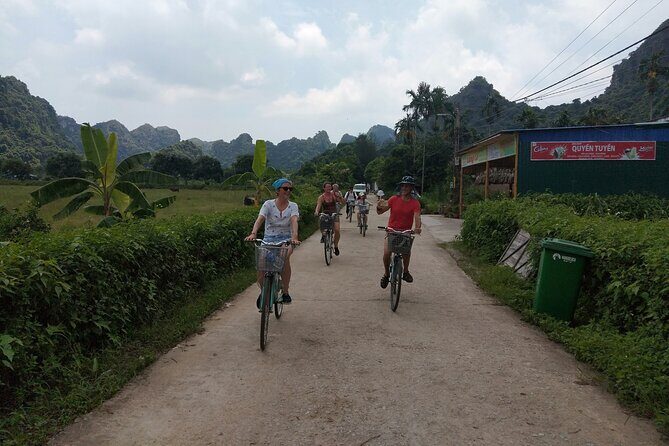 2-Day cruise to Lan Ha bay - Ha Long bay and Viet Hai Village - What the Reviews Say