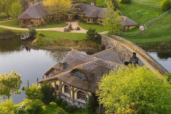 2 Day Hobbiton Waitomo Caves Raglan Private Tour from Hamilton - Who Will Love This Tour?