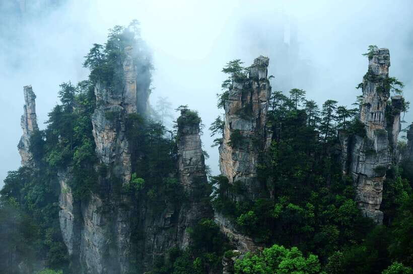 2-Day Private Zhangjiajie Tour to AVATAR & Tianmen Mountain - Day 2: Tianmen Mountain and Its Dramatic Peaks