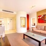 2-Day Yarra Valley Wine Tour with Luxury Vineyard Resort Stay - The Small-Group Dynamic and Transportation