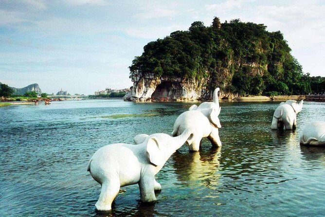 2 Days Amazing Tour From Guilin - Transportation and Group Dynamics