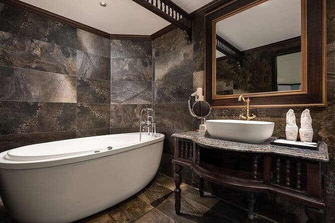 2 Days and 1 Night Halong Bay 5 Star Cruise with Transfer - The Pickup and Transportation — Getting There in Style