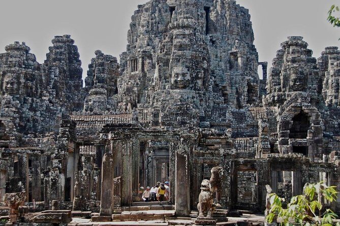 2-Days Private Tour Explore Angkor Wat Sunise & Woman Temple Banteay Srey - Day 1: The Classic Angkor Experience