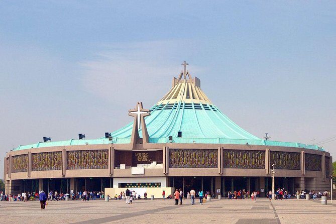 2 Days visiting Basilica of Guadalupe, Pyramids, Frida Kahlo museum & Xochimilco - Day 1: Exploring Mexico’s Ancient and Religious Roots