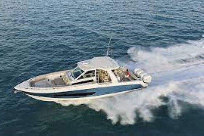2-Hour Maalaea Luxury Powerboat Sunset Cruise for up to 6 Guests - Who Will Appreciate This Tour?