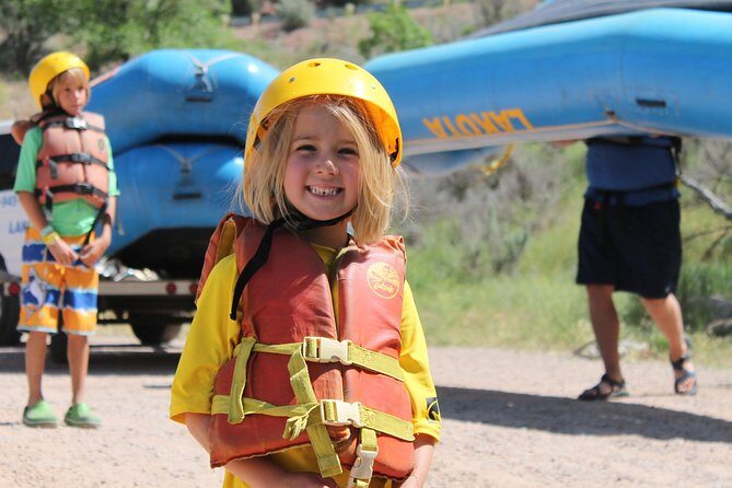 2-Hours Glenwood Springs Short and Mild Family Raft Trip - What Are the Key Highlights?