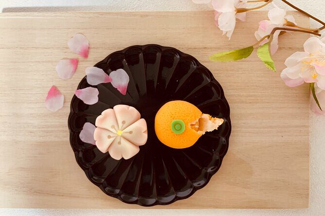 2 Hours Mochi &Nerikiri Making & Matcha Class in Bunkyo - What Happens During the Class?