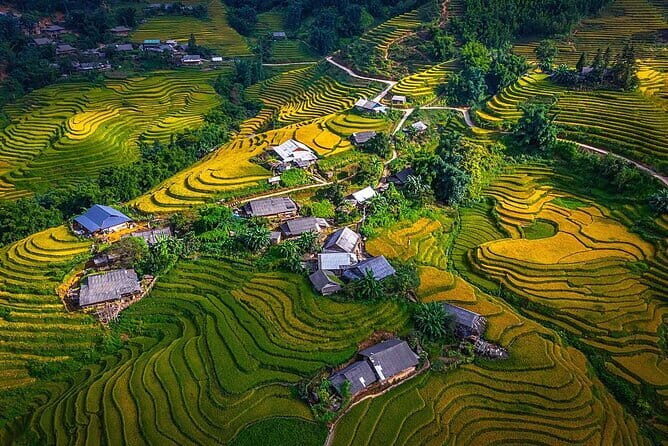 3 Day and 2 Night Sapa Trekking from Hanoi - First Day: Village Walking and Cultural Immersion