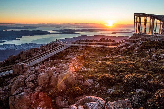 3 day Tasmanian highlights tour  Hobart, Port Arthur and Bruny Island - Transport, Group Size, and Practical Aspects