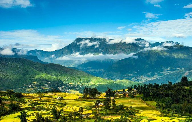 3days 3nights private tour Sapa trekking 1 way train 1 way luxury bus from Hanoi - The Final Trek and Return to Sapa