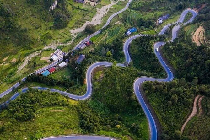 4 Day Adventure Cao Bang, Ban Gioc Waterfall and Ba Be Lake - Day 2: Mountain Passes and Village Charm