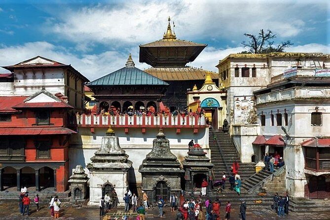 4 days Kathmandu Pokhara tour - From Kathmandu to Pokhara: The Scenic Drive