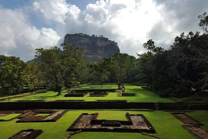 4 Days Tour to Kandy, Sigiriya, Trincomalee & Anuradhapura from Colombo - The Experience from the Traveler’s Perspective