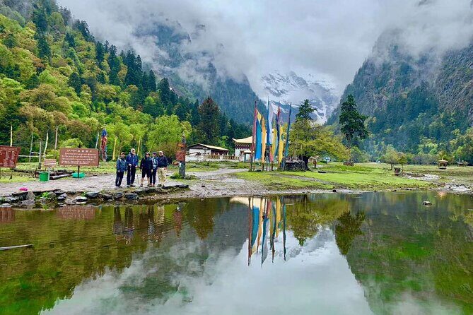 4 Days Yubeng Trekking Tour - Authenticity and Expertise
