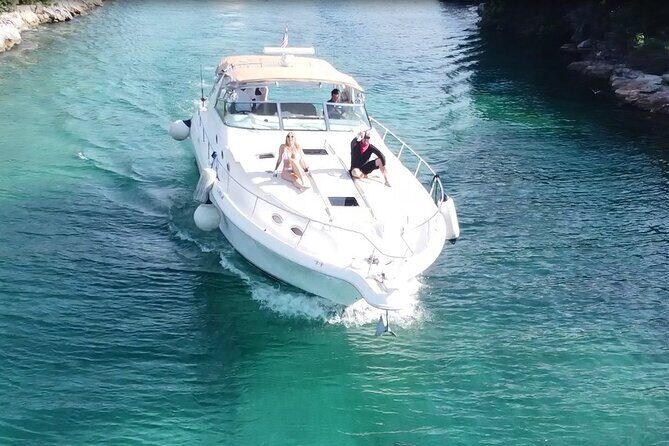 4 hours - Private 48ft Yacht all inclusive in Tulum and Playa del Carmen - What Reviewers Say: Highlights and Real Experiences