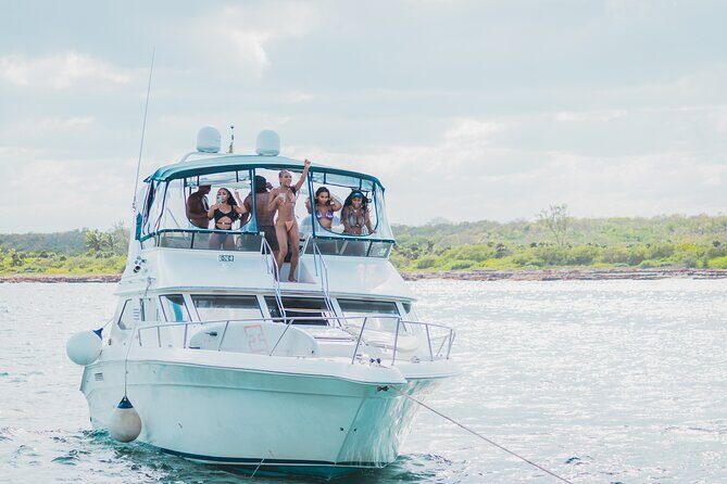 4 hours snorkel & beach tour - Private Yacht 47 ft - Setting Sail from Puerto Aventuras: What to Expect