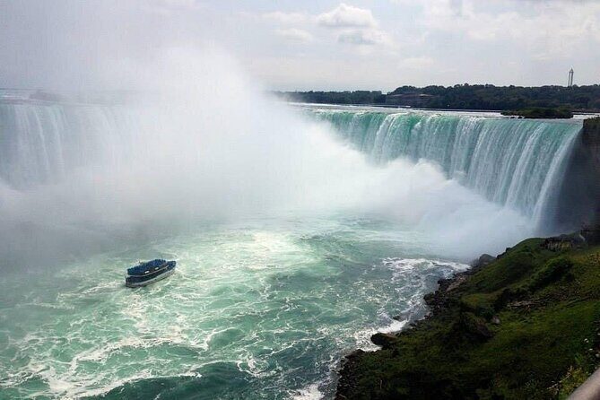 4hr Niagara Falls Canada Tour includes the Boat and tunnels - FAQ