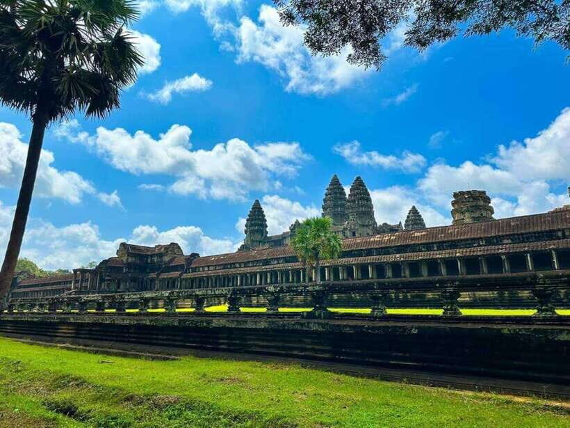 5-Day " ALL THE SIGHGTS " PRIVATE TOUR - Day 3: Remote Treasures – Preah Vihea & Koh Ker