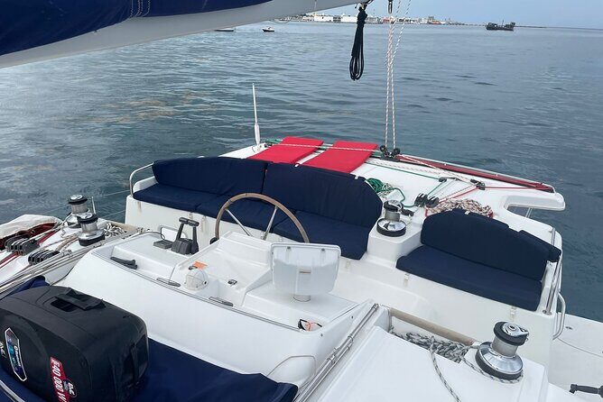 5 Hr Private Catamaran Cruise with lunch and drinks to 15-20 ppl - Who This Tour Suits Best