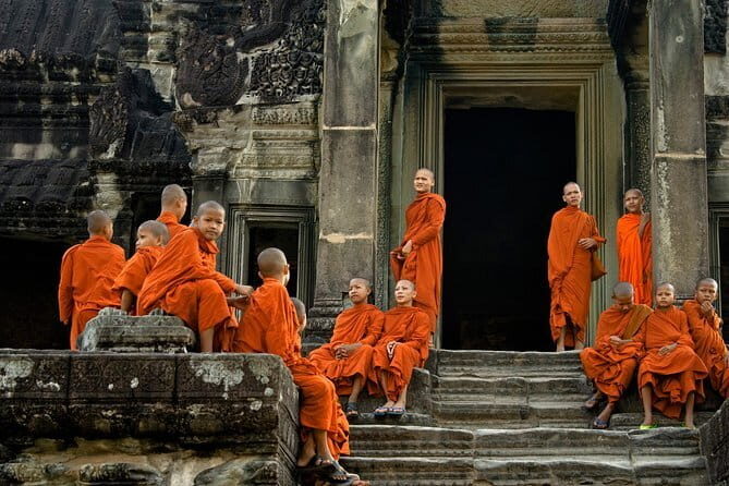 6-day Siem Reap with Angkor Complex & Floating village - The Magic of Ta Prohm and More