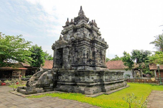 6 Days Amazing Yogyakarata: Temple, Cycling, River Cave Tubing, Hiking - Authentic Experiences & Unique Aspects