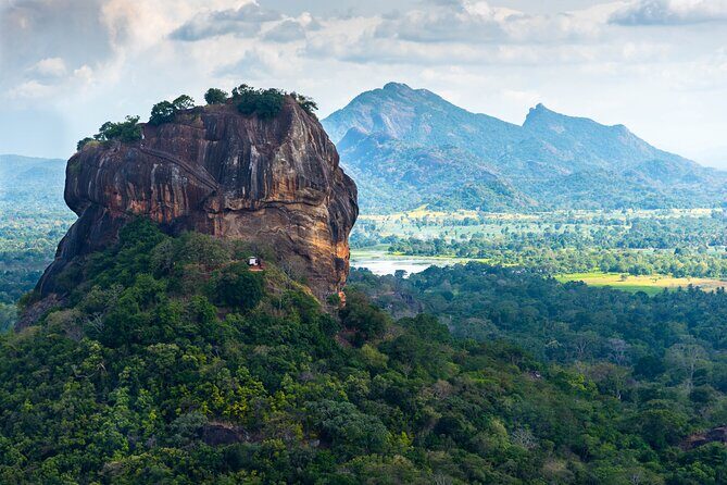 7 Days Classical Tour to Sri Lanka - Transportation and Guides: Making Travel Comfortable