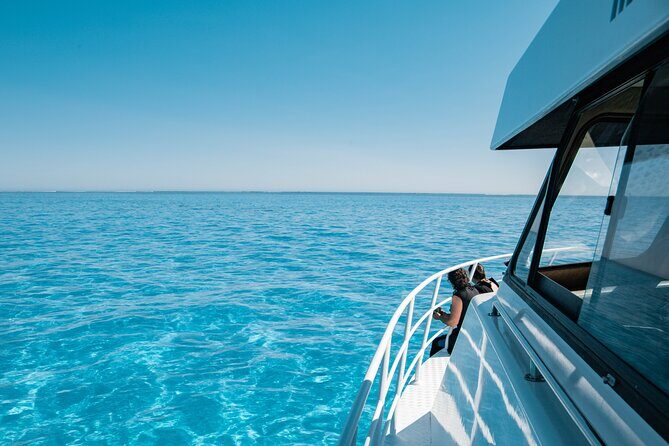 7 Hours Off Peak Whale Shark and Ningaloo Reef Tour in Exmouth - Who Should Consider This Tour?