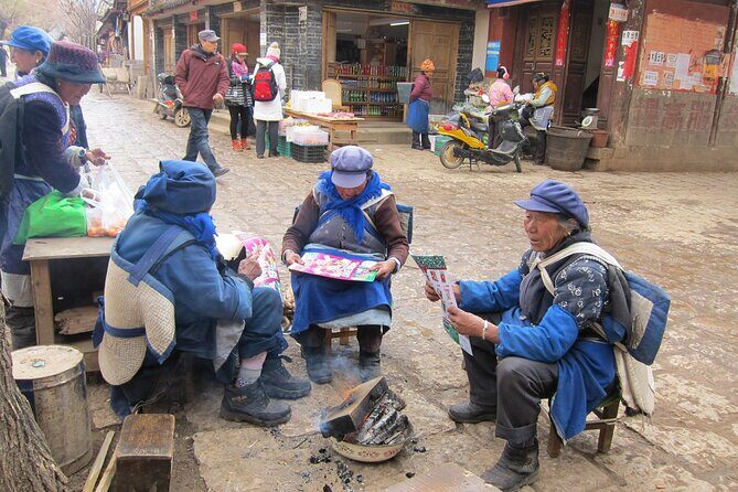 8-Day Private Yunnan Tour to Kunming, Dali, Lijiang and Shangri-La - Day 2: Exploring the Stone Forest and Traveling to Dali