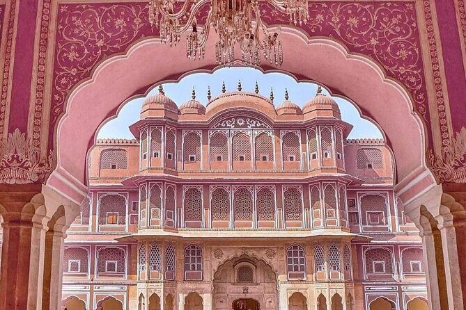 8 Days Golden Triangle With Jodhpur & Udaipur Tour With Hotels - Who Is This Tour Best Suited For?