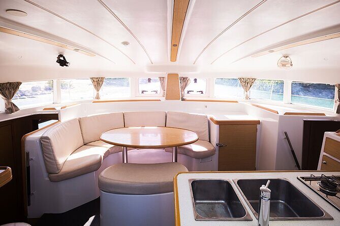 8H 38' Catamaran All-Incl. to Cozumel in Tulum & Playa del Carmen - What the Reviews Highlight